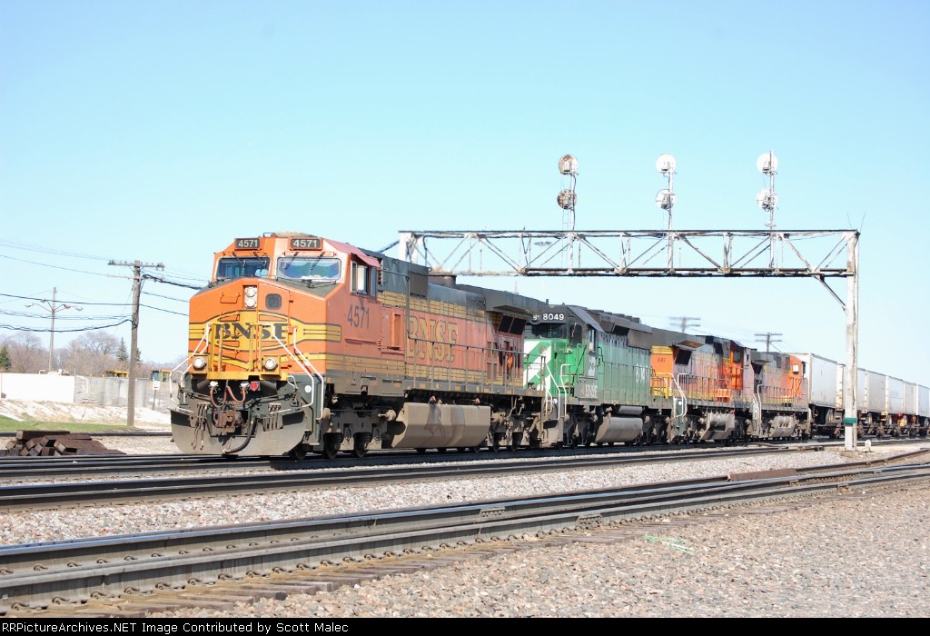 BNSF 4571, 8049, 887 & 4886